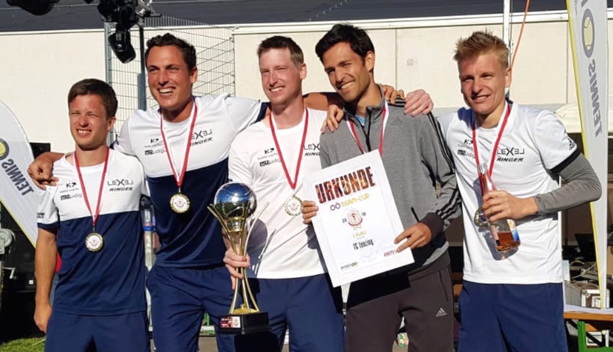 Erfolgreicher traditionsverein: Tennis: Lenzinger Herren holen sich den ...