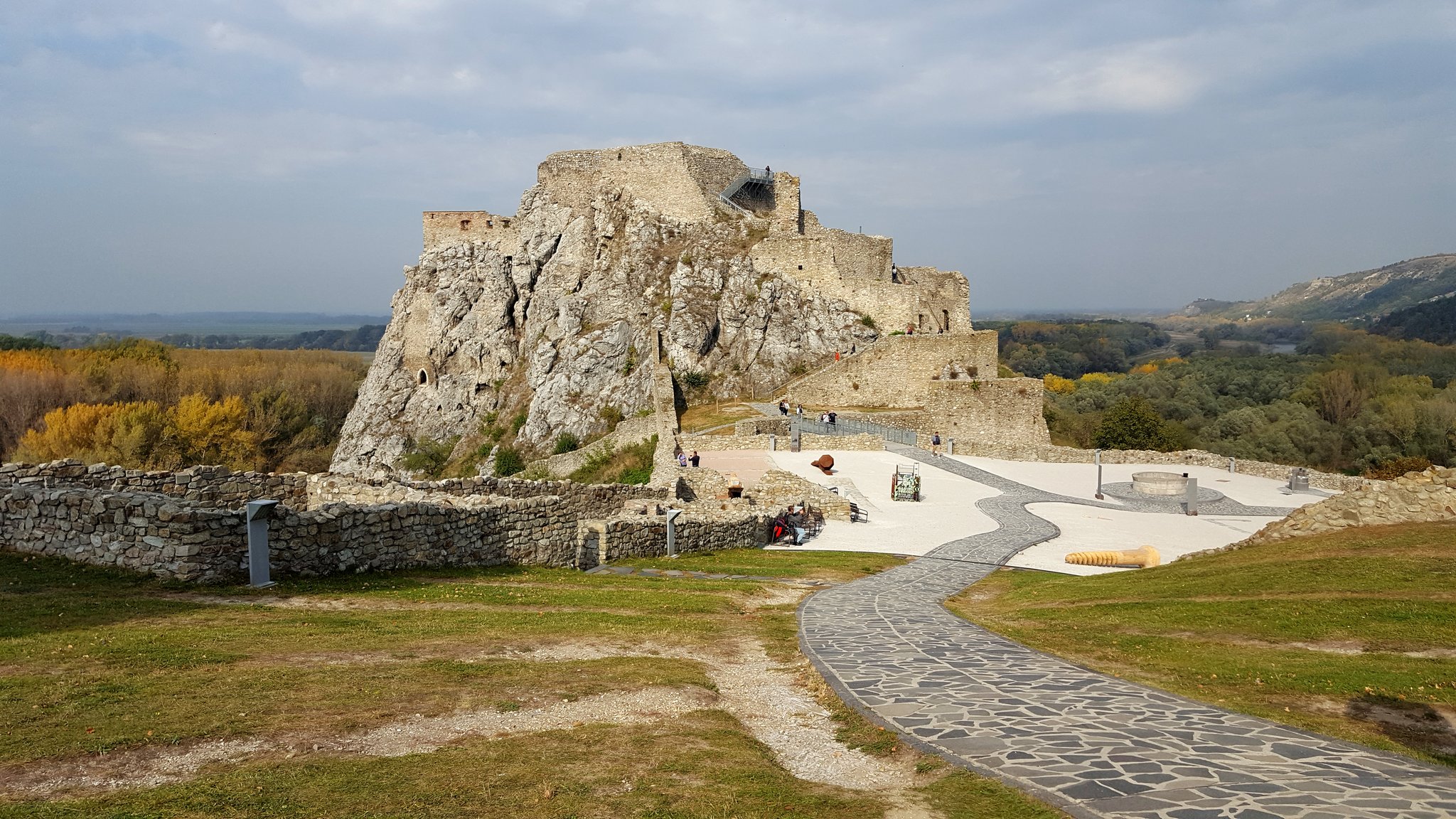 Burg Devín - Theben: Thebener Burg - Ottakring