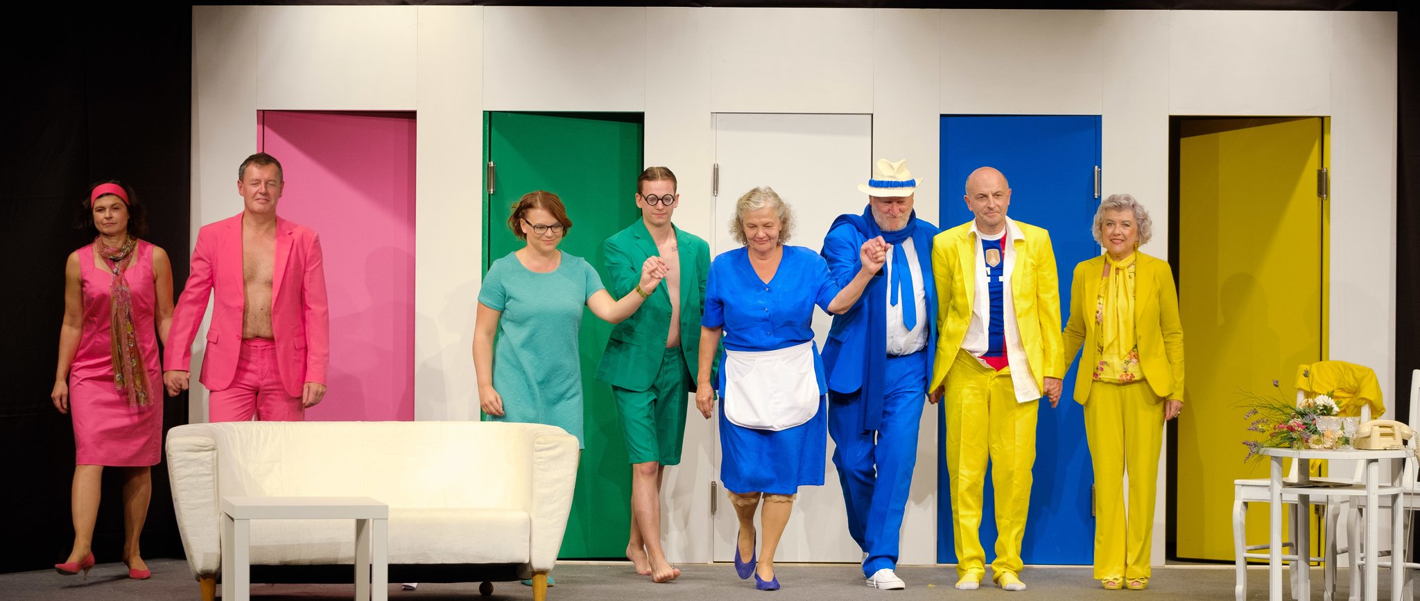 Voller Erfolg: Theatergruppe Andorf punktet mit "Hier sind sie richtig ...