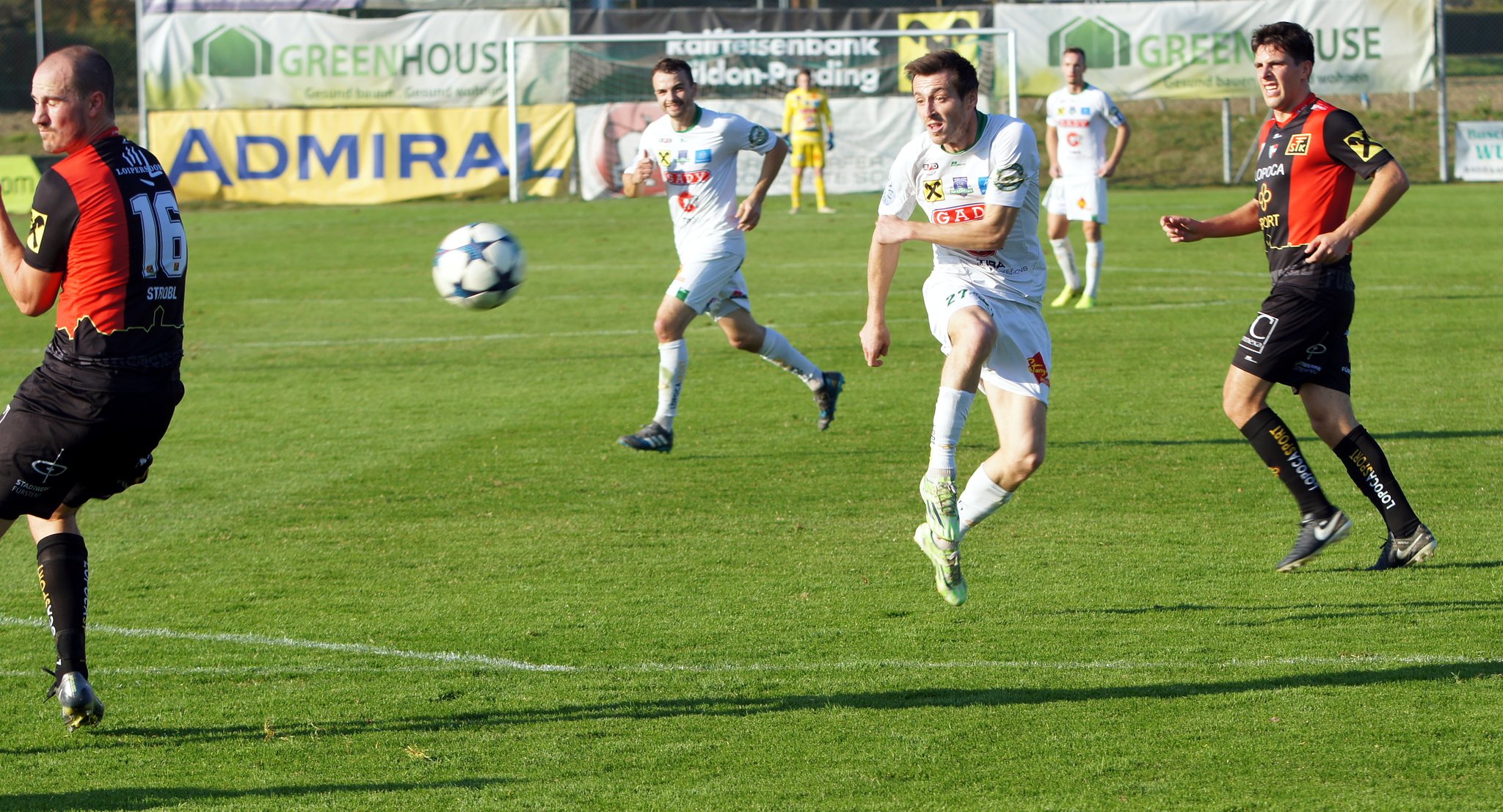 Lebring gewinnt Spitzenspiel in Unterzahl - Leibnitz