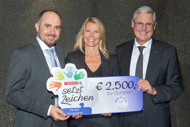 2.500 Euro an "Rettet das Kind Tirol": "Spar"-Jubilare geehrt und ...