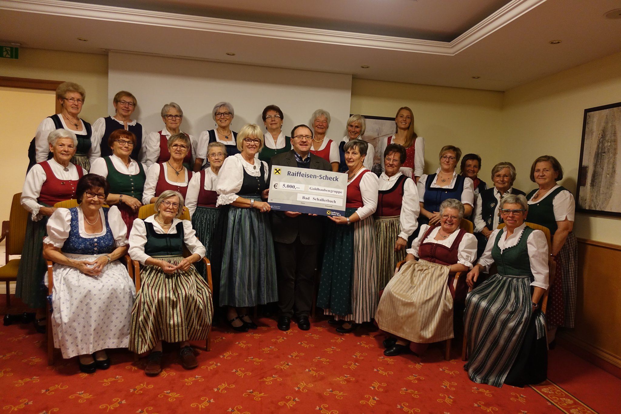 Bad Schallerbach "Schönauer Kirche": Großzügige Spende für die ...