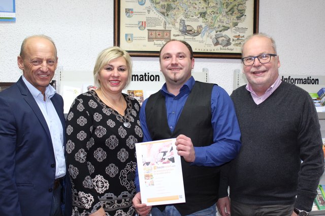 Überreichung des Gewinns: Gewinner der Gastro-Roas - Braunau