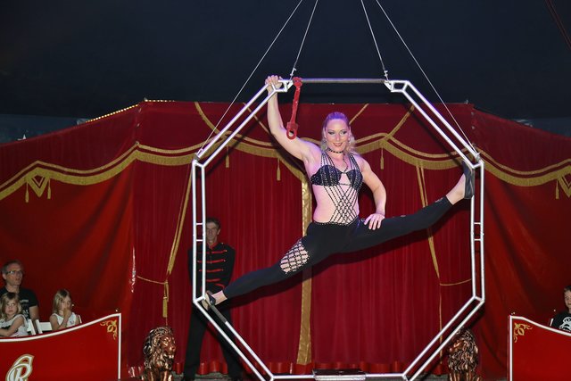 Circus Roselli - eine Familie in Action - Gänserndorf