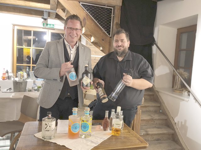 Premiere in Schattendorf: Toller Anklang bei Gin-Tonic Verkostung ...