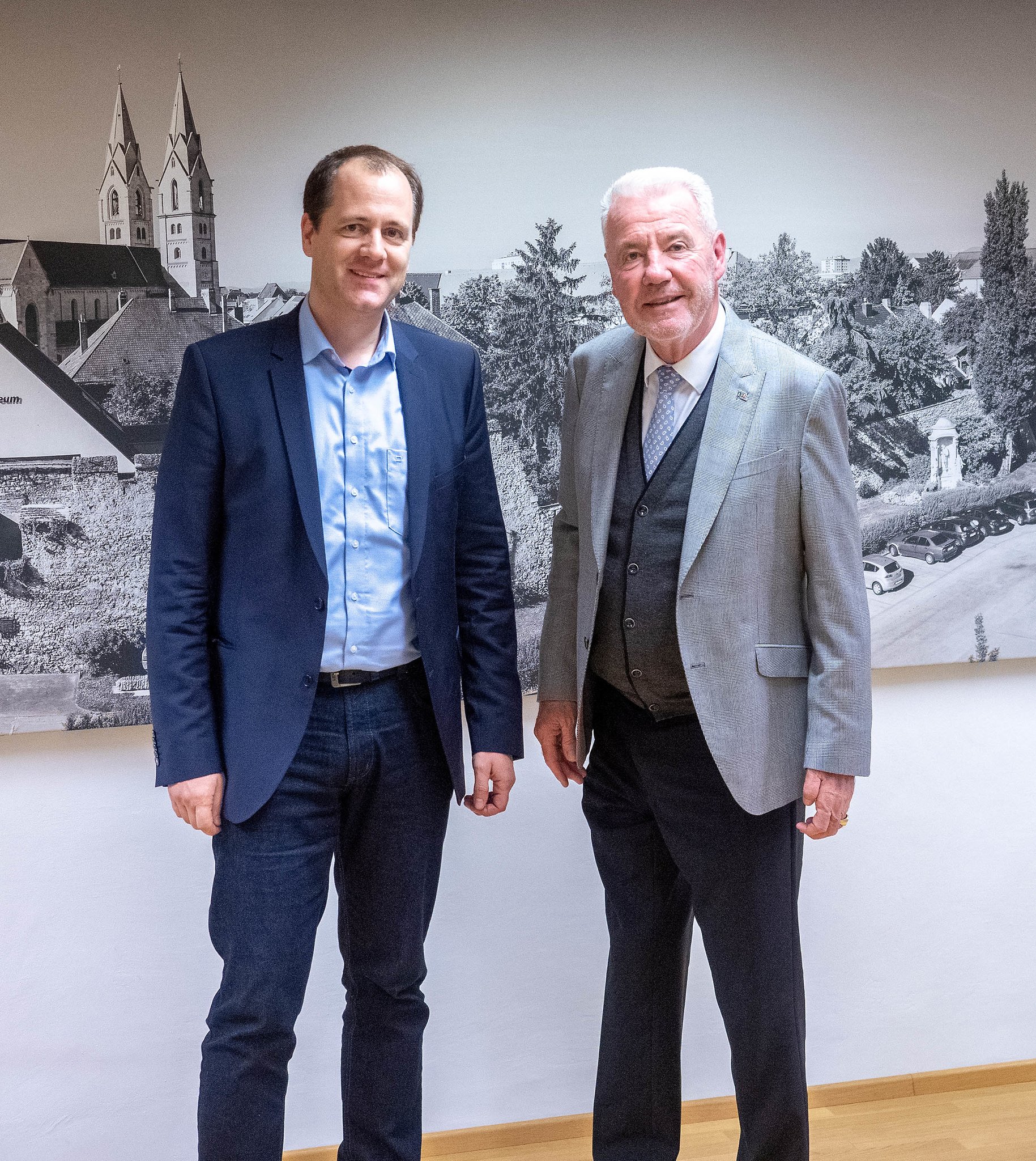 Stefan Haider in Wiener Neustadt: Kabarettist zu Gast im Rathaus ...