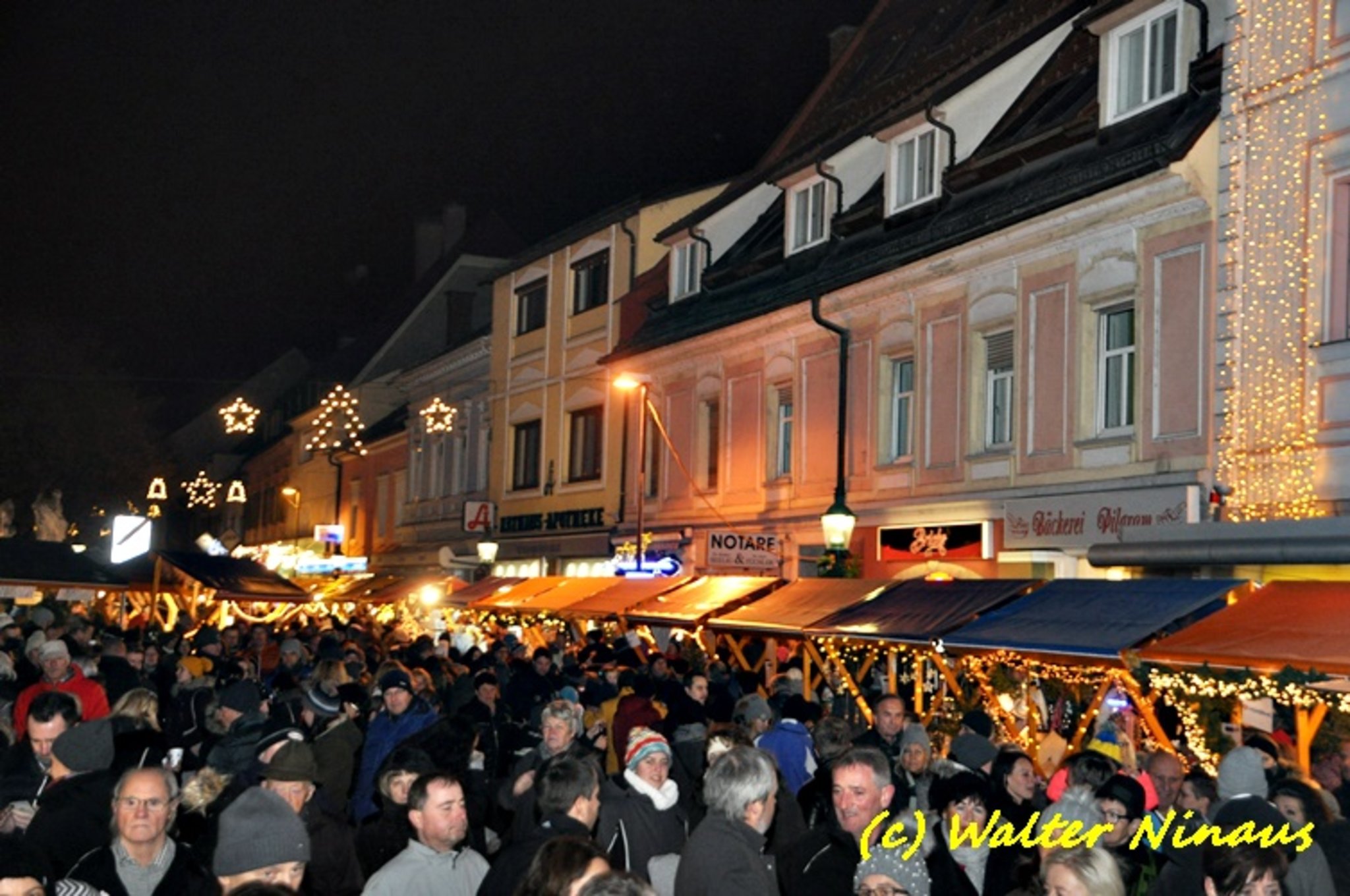 Hauptplatz Voitsberg - Weihnachtsbeleuchtung: Einschalten der ...