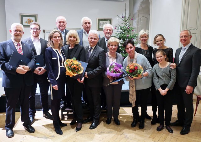 Jahresabschlussfeier: Verdiente Maria Enzersdorfer geehrt - Mödling