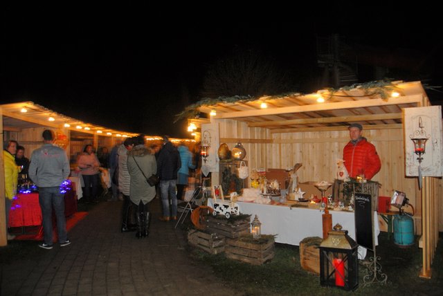 Sinabelkirchen im romantischen Lichterglanz beim "Advent am See" - Weiz