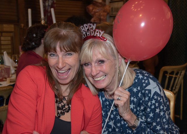 AUSZEICHNUNG FÜR EDITH LEYRER: "GOLDENE RAMPENSAU 2018 FÜR EDITH LEYRER ...