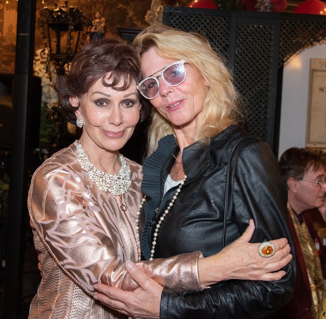 AUSZEICHNUNG FÜR EDITH LEYRER: "GOLDENE RAMPENSAU 2018 FÜR EDITH LEYRER ...