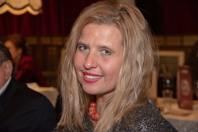 AUSZEICHNUNG FÜR EDITH LEYRER: "GOLDENE RAMPENSAU 2018 FÜR EDITH LEYRER ...