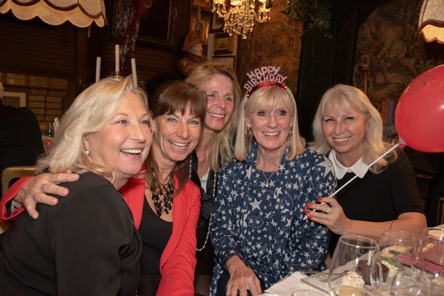 AUSZEICHNUNG FÜR EDITH LEYRER: "GOLDENE RAMPENSAU 2018 FÜR EDITH LEYRER ...