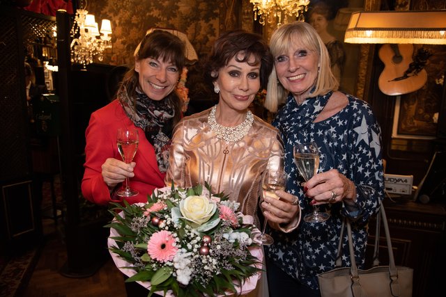 AUSZEICHNUNG FÜR EDITH LEYRER: "GOLDENE RAMPENSAU 2018 FÜR EDITH LEYRER ...