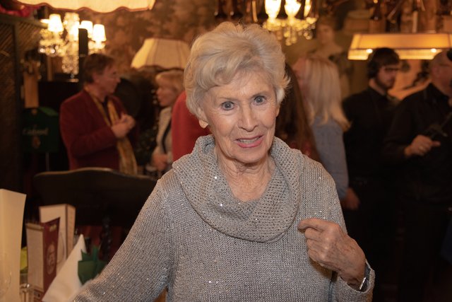 AUSZEICHNUNG FÜR EDITH LEYRER: "GOLDENE RAMPENSAU 2018 FÜR EDITH LEYRER ...