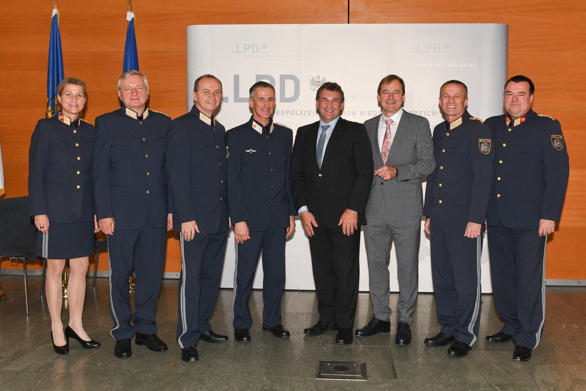 Exekutive: Langjährige Polizeibeamte wurden ausgezeichnet - Neunkirchen