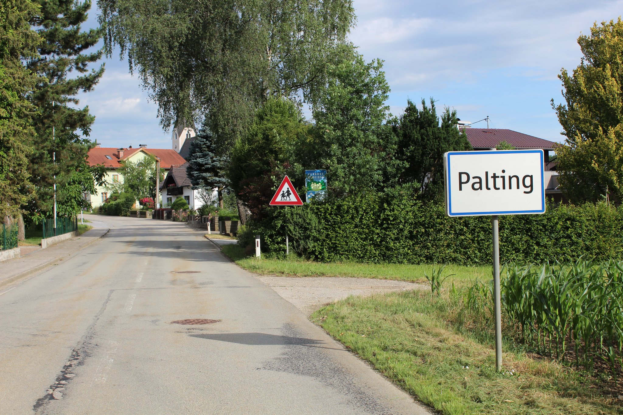 Palting: Auto überschlug sich - Braunau