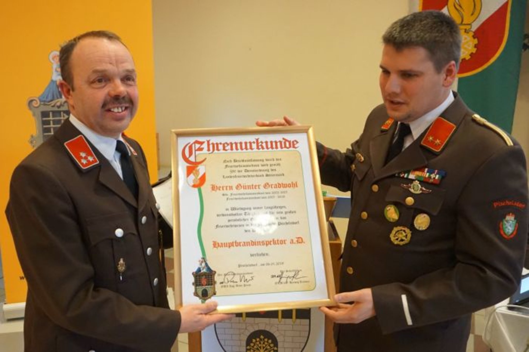 Rene Prem folgt Günter Gradwohl als Pischelsdorfer Feuerwehrkommandant ...