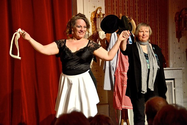 Regina Schörg sang im Max Reinhardt-Foyer - Baden