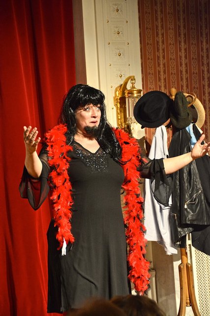 Regina Schörg sang im Max Reinhardt-Foyer - Baden