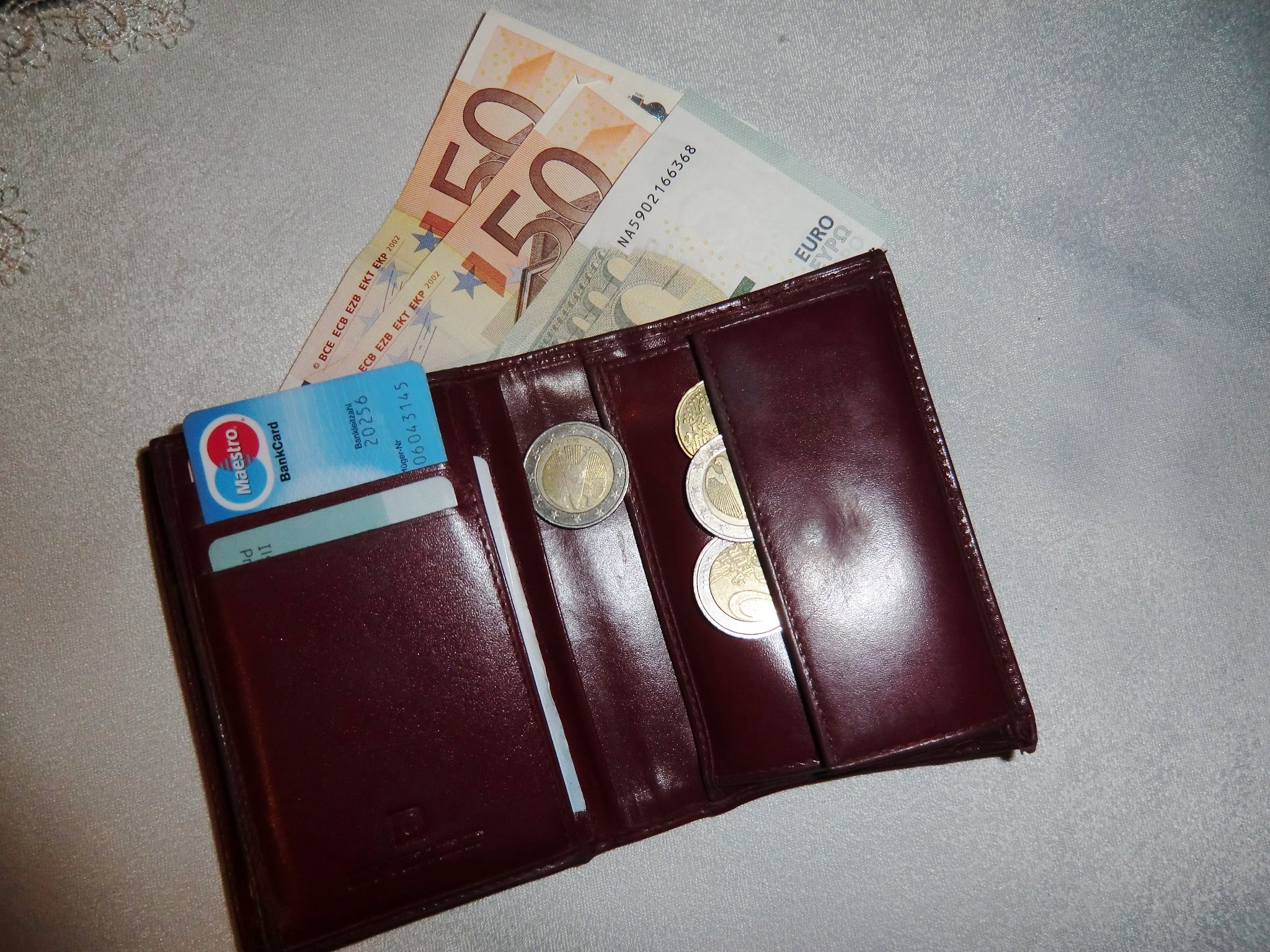 Bezirk Melk: Tochter plünderte Konto der besachwalteten Mutter - Melk