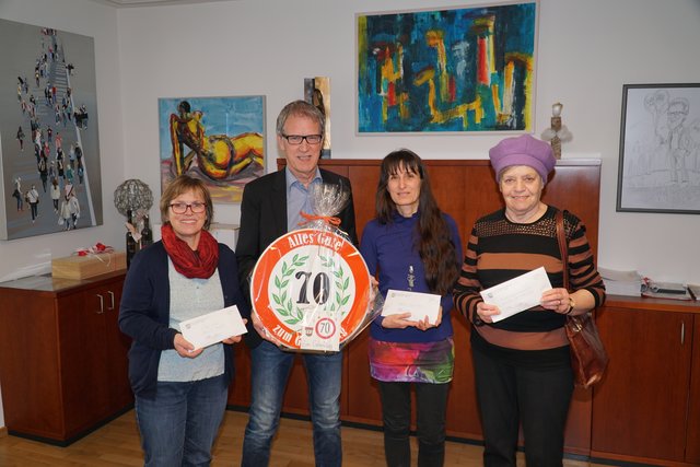 Zum 70. Geburtstag: 5640 Euro für soziale Zwecke übergeben - Reutte