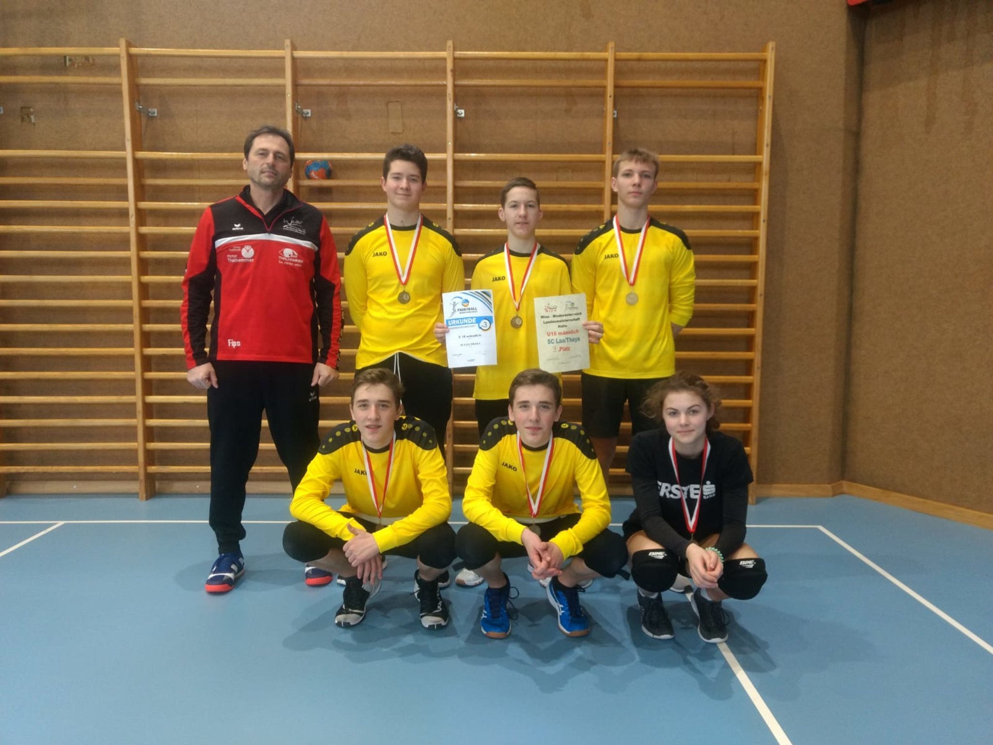 Faustball: Laaer U16 gewinnt von 6 Mannschaften die Bronzemedaille ...
