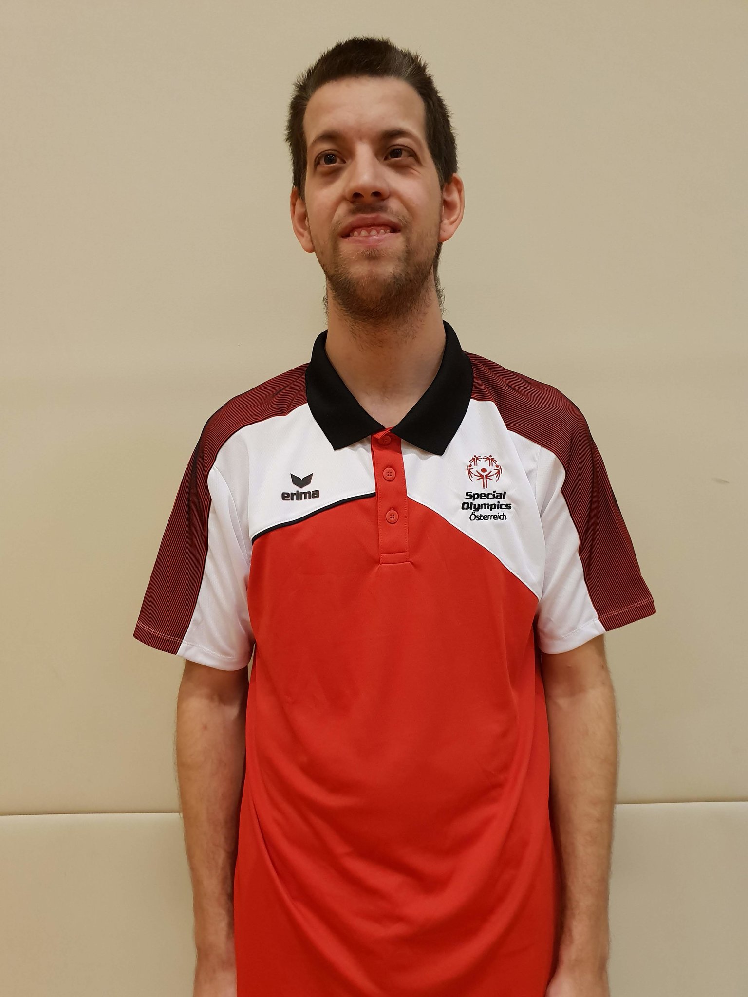 Michael Holub vertritt 'No Problem' bei Special Olympics - Baden