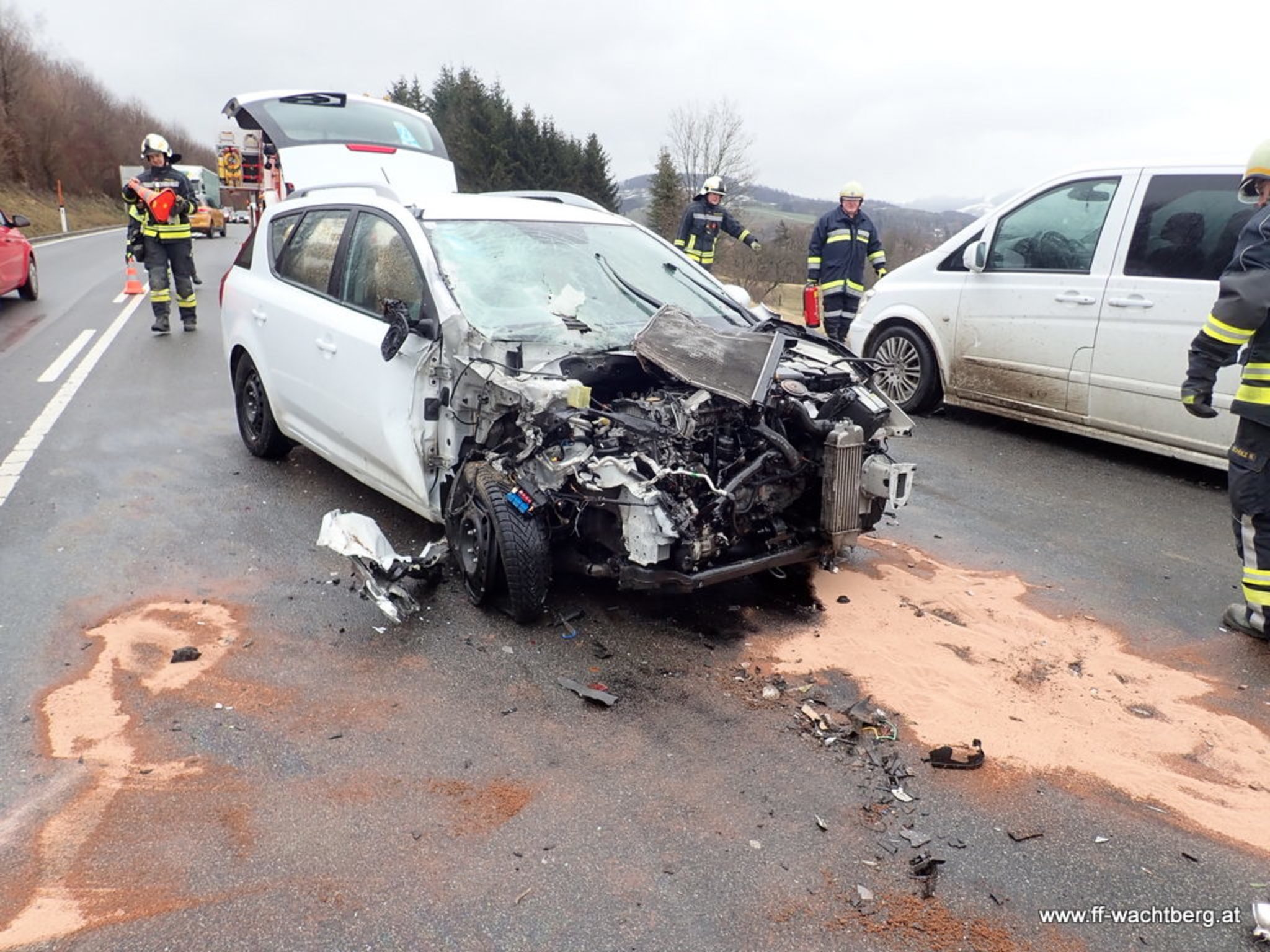 Schwerer Unfall auf der B122 - Steyr & Steyr Land