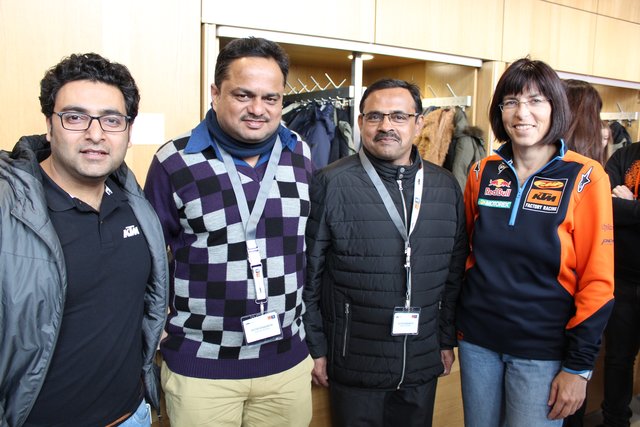 KTM präsentiert Rennmaschine und MotoGP-Piloten - Braunau