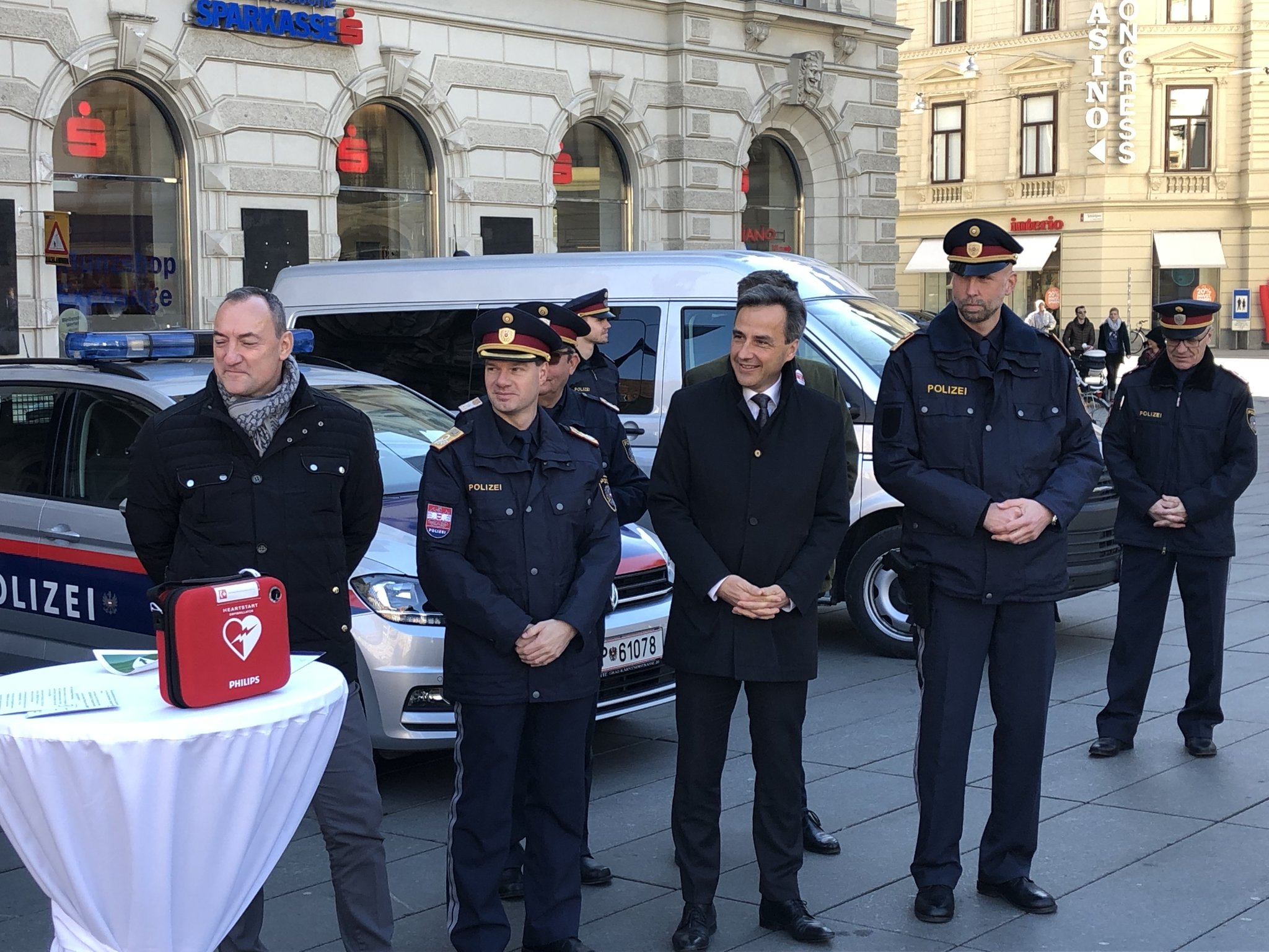 Neue Defibrillatoren für die Grazer Polizei - Graz