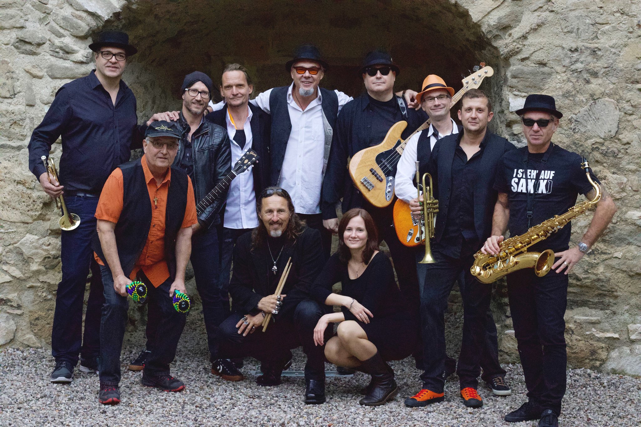 Videopräsentation und Live-Musik: The Orange Blues Club live im James ...