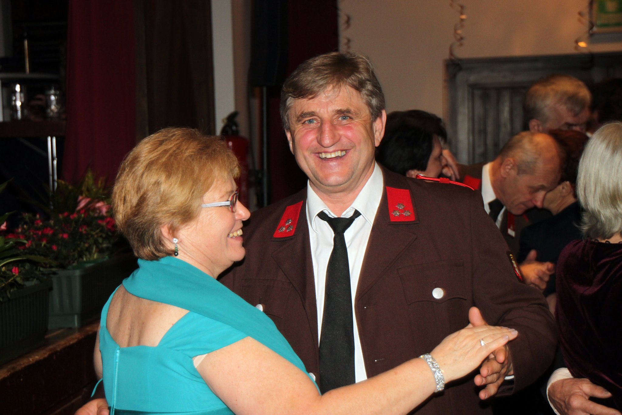 FF-Ball in Stetteldorf: Florianis erobern das Pfarrzentrum - Korneuburg