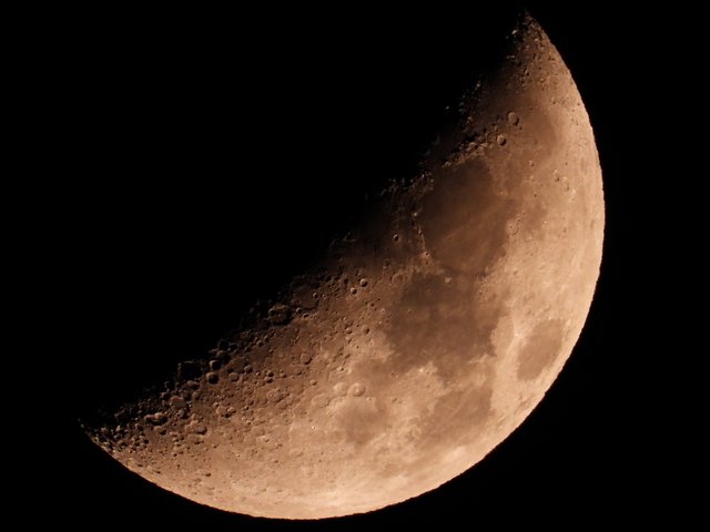 Der zunehmende Halbmond gestern Nacht: Halbmond ist es wieder! - Lungau