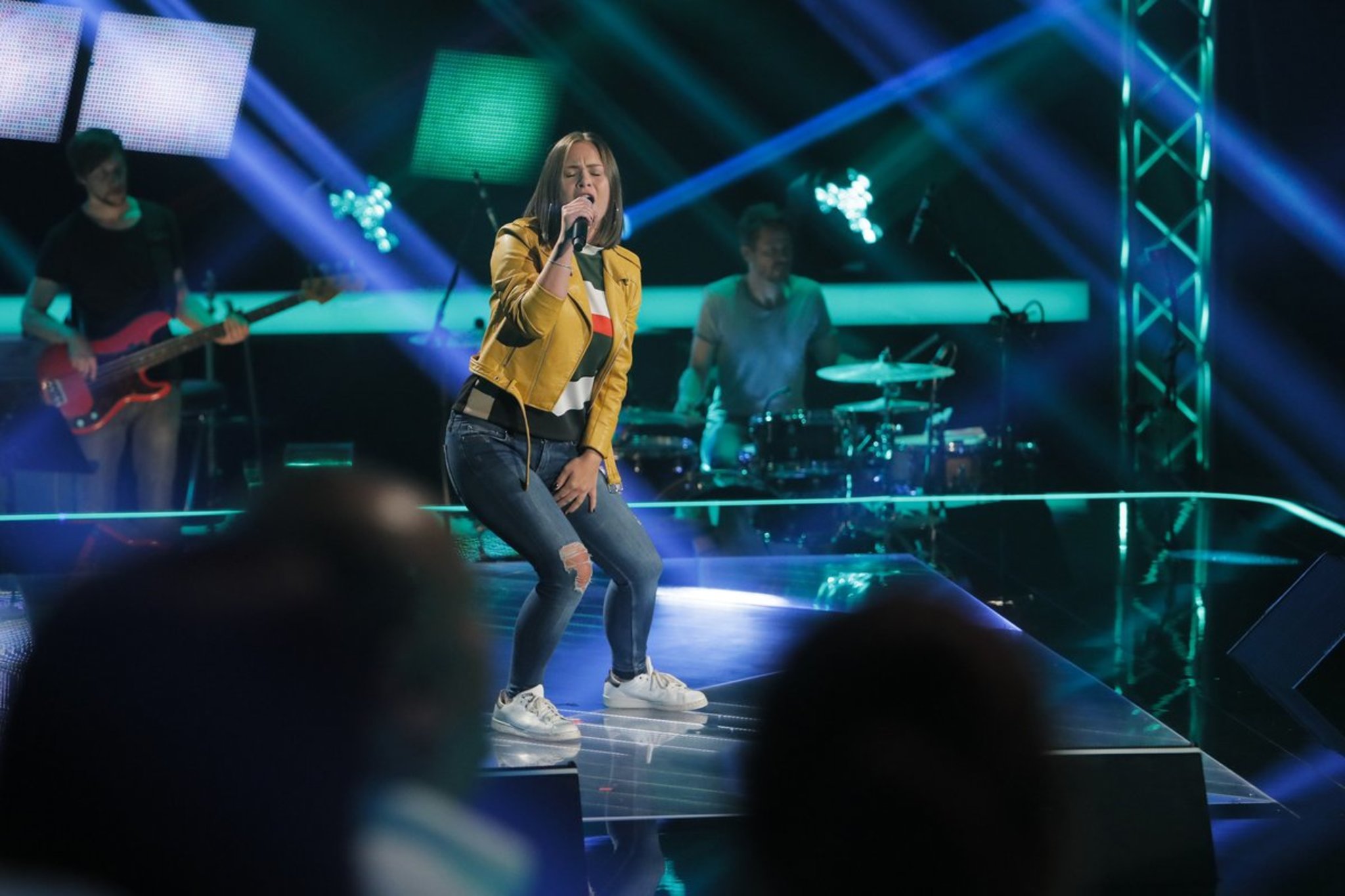 Ö3 Charts: Die Pinzgauerin Mathea Höller ist seit heute auf Rang 1 ...