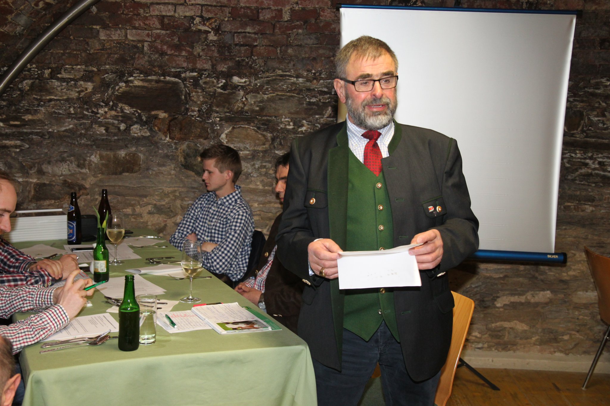 ESV Rassach-Mitgliederversammlung in der Ölmühle Herbersdorf: „Pfiat ...