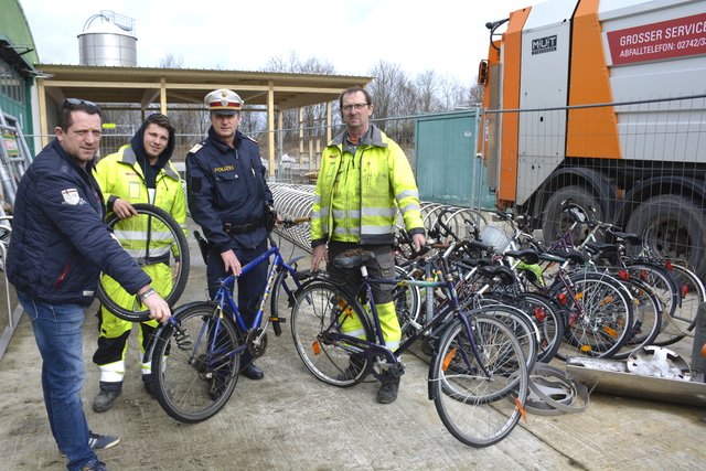 Verkehr: Polizei und Stadt sind auf der Jagd nach herrenlosen Rädern in ...