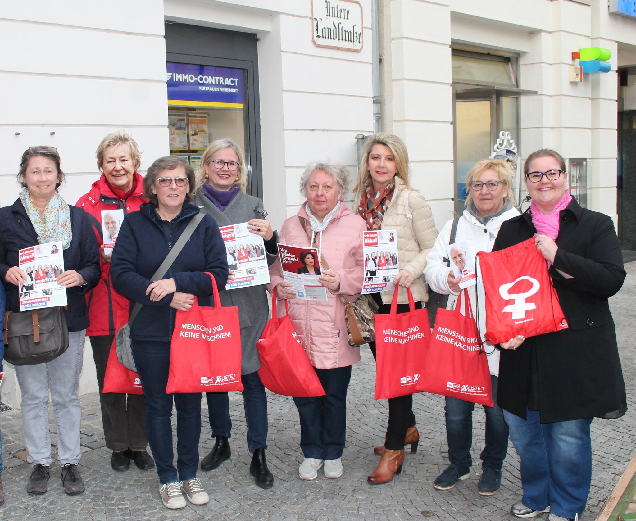 SPÖ-Frauen des Bezirks informierten in der Fußgängerzone Krems - Krems