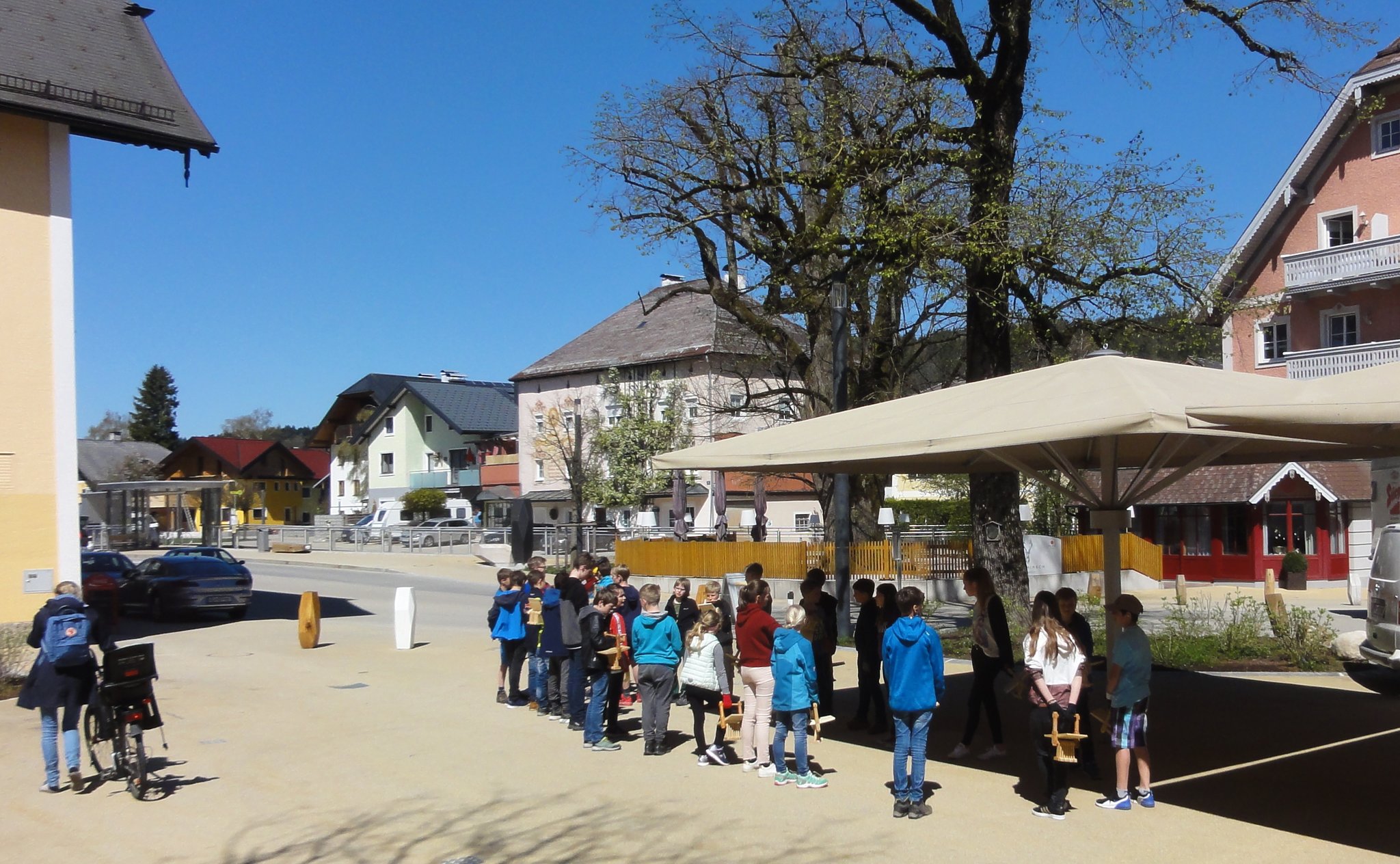 kirchliches Brauchtum: Kleppergruppe an den Kartagen in Thalgau ...