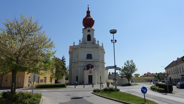 Marktgemeinde Pottendorf, Bezirk Baden (NÖ): Die Pfarrkirche Sankt ...