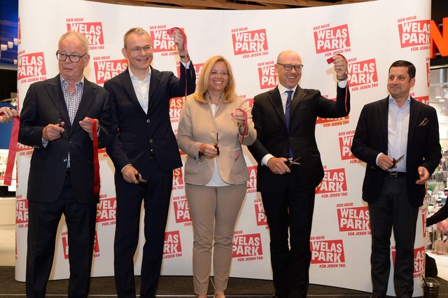 Großer Besucheransturm – größter Merkur Österreichs: Promi-Andrang bei ...