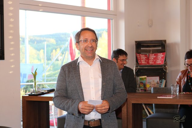 Bildergalerie: Buchpräsentation Thomas Edler "Das Drehtür. Model" im ...