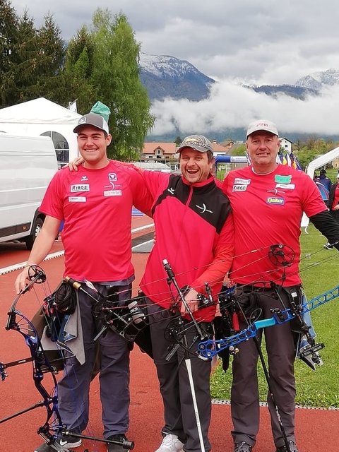 Bogenschießen: Goldmedaille für Nico und Wolfgang Wiener - Oberwart