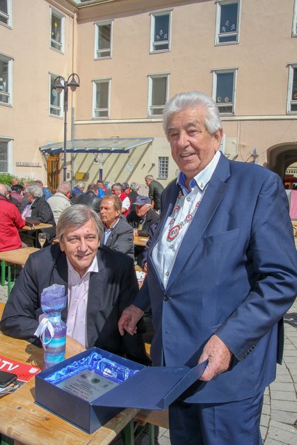 Funktionärs- und Politdinosaurier Arnold Grabner: „Noldi“ feierte ...