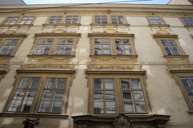 Architektur: Biedermeier - Liesing