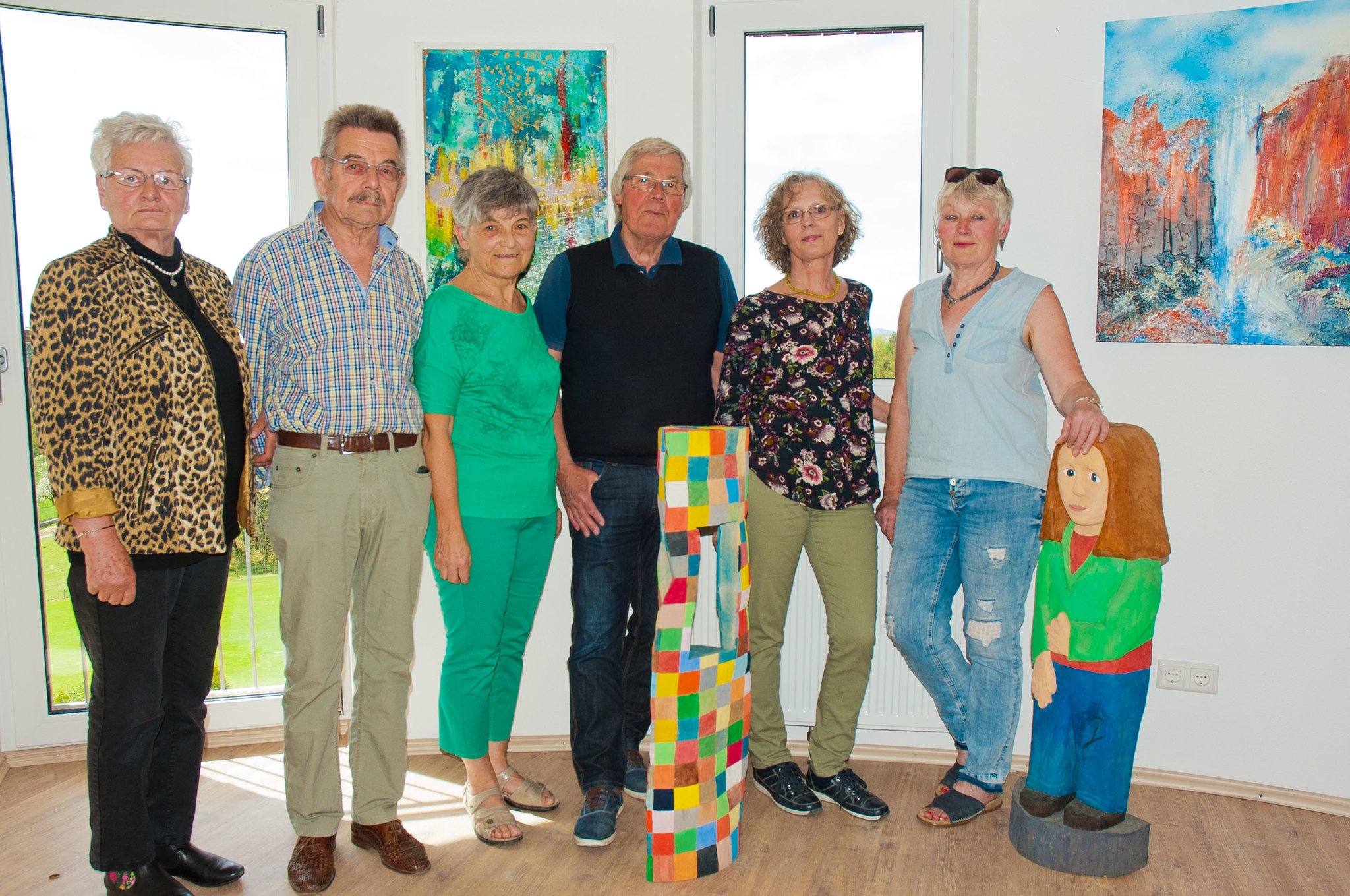 Ausstellung: "Kultur im Turm" durch Künstlergruppe "Farbgestalten ...