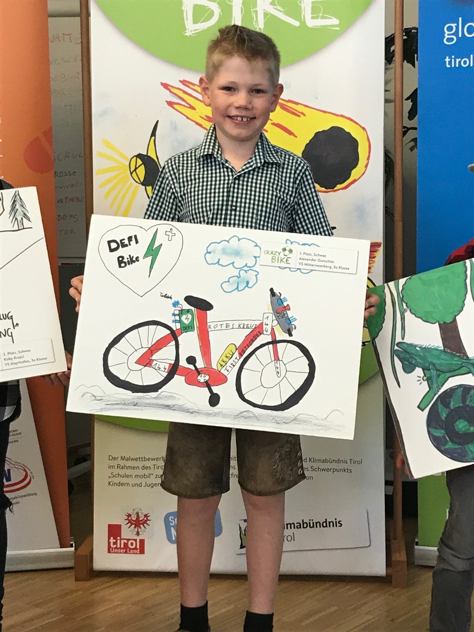 Lebensrettende Idee: 9 jähriger Alex zeichnet "Defi-Bike" - Schwaz