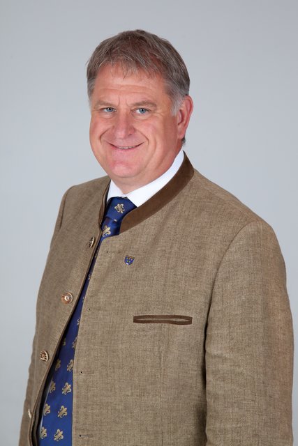 Maximilian Linder - Thema auf meinbezirk.at