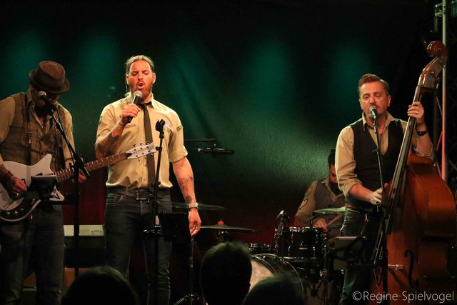 The Ridin' Dudes Band mit Fan Peter Rapp in der Villa Kunterbunt: Rock ...