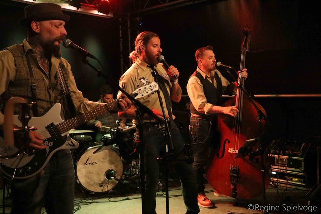 The Ridin' Dudes Band mit Fan Peter Rapp in der Villa Kunterbunt: Rock ...